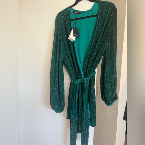 Retrofete | Dresses | New With Tags Retrofete Green Sequin Robe Dress ...